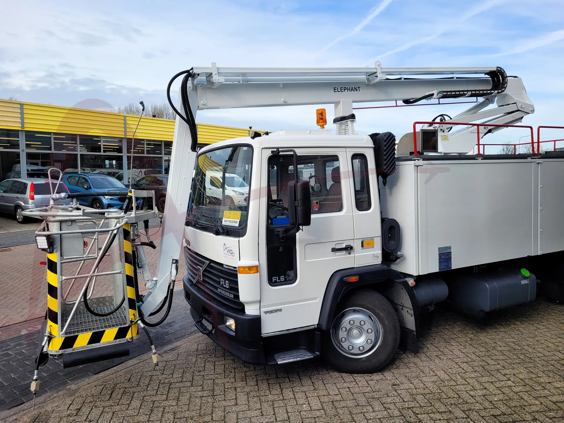 VESTERGAARD ELEPHANT MY | Deicers | Aviaco GSE