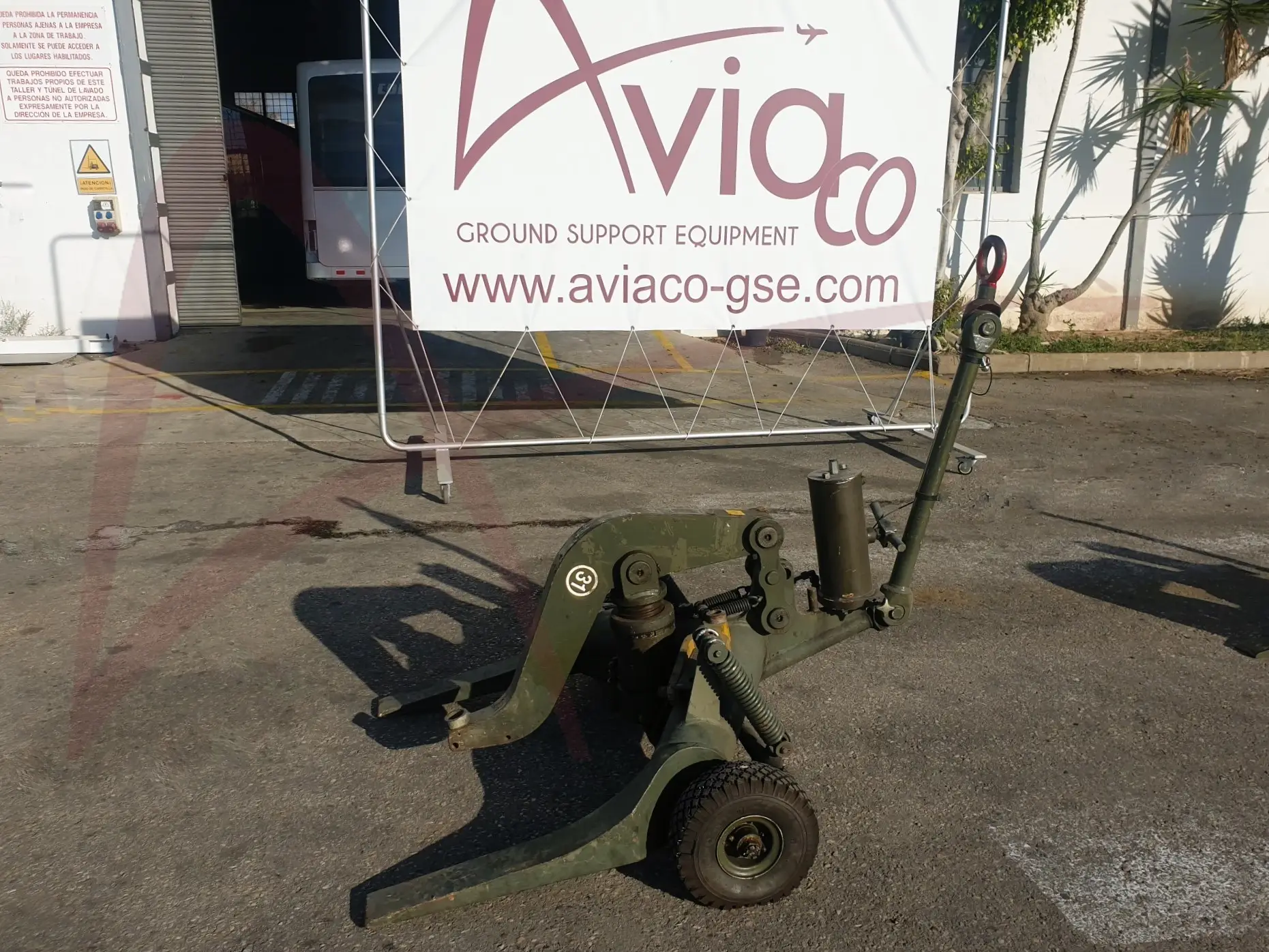 Aircraft Jacks for Sale & Rent | Aviaco GSE