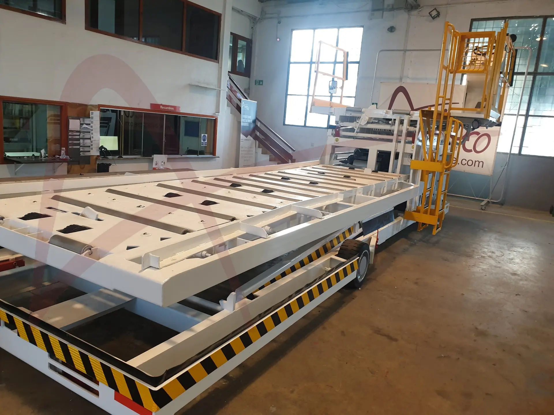 AIR MARREL LAM 3500 DP/R8 | Cargo Loaders | Aviaco GSE