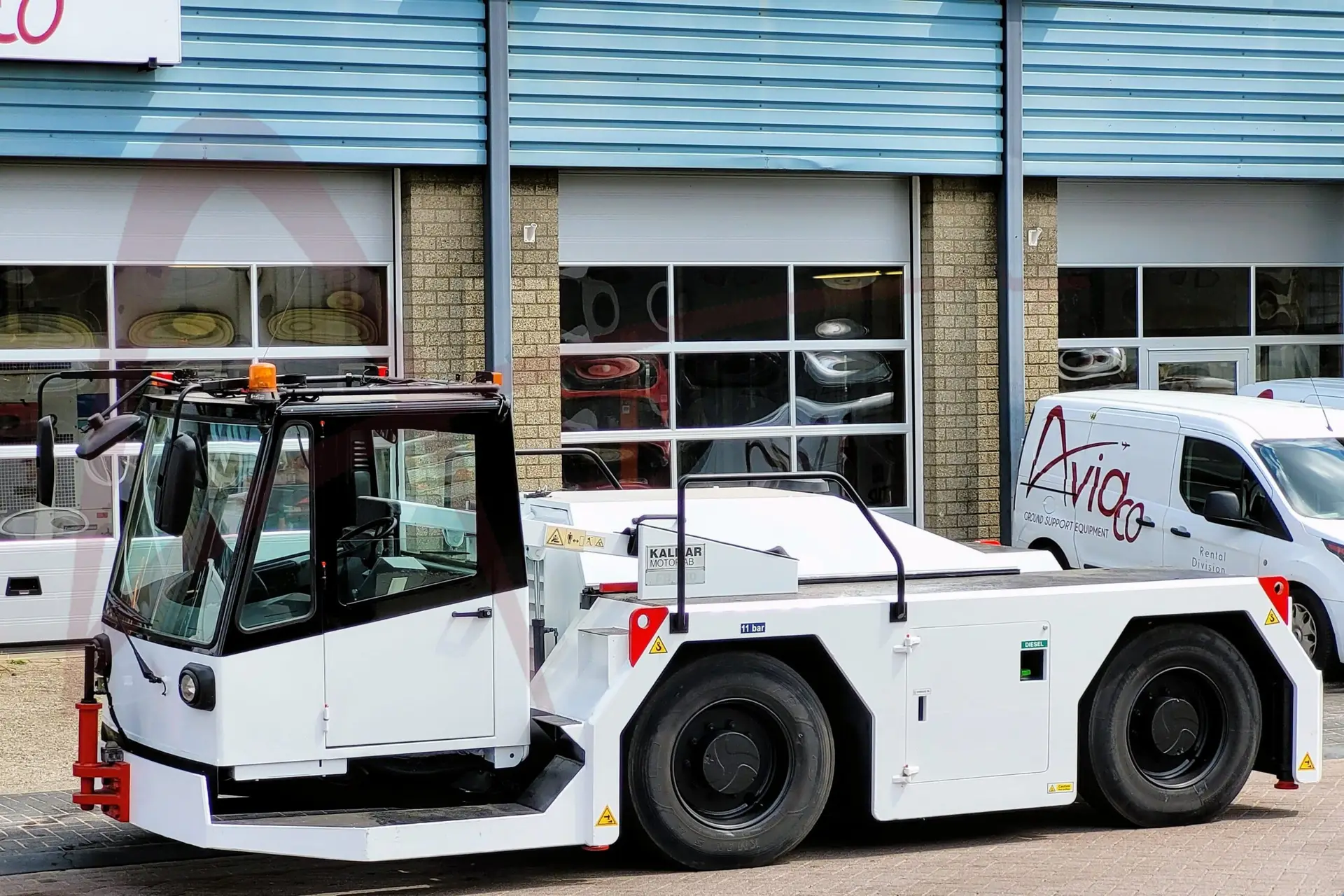 KALMAR MOTOR AB FB 250 | Pushback Tractors / Tugs | Aviaco GSE