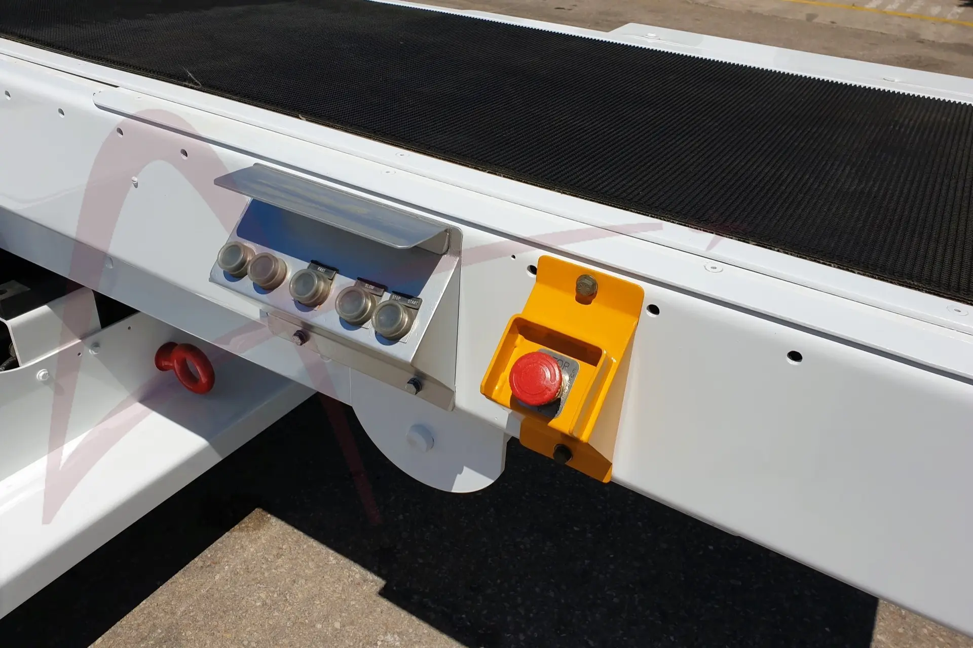 CHARLATTE CBL2000D | Belt Loaders | Aviaco GSE