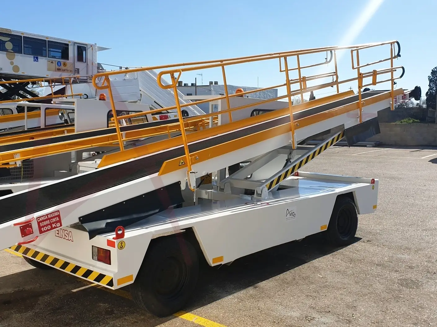 EINSA CDA-14C | Belt Loaders | Aviaco GSE