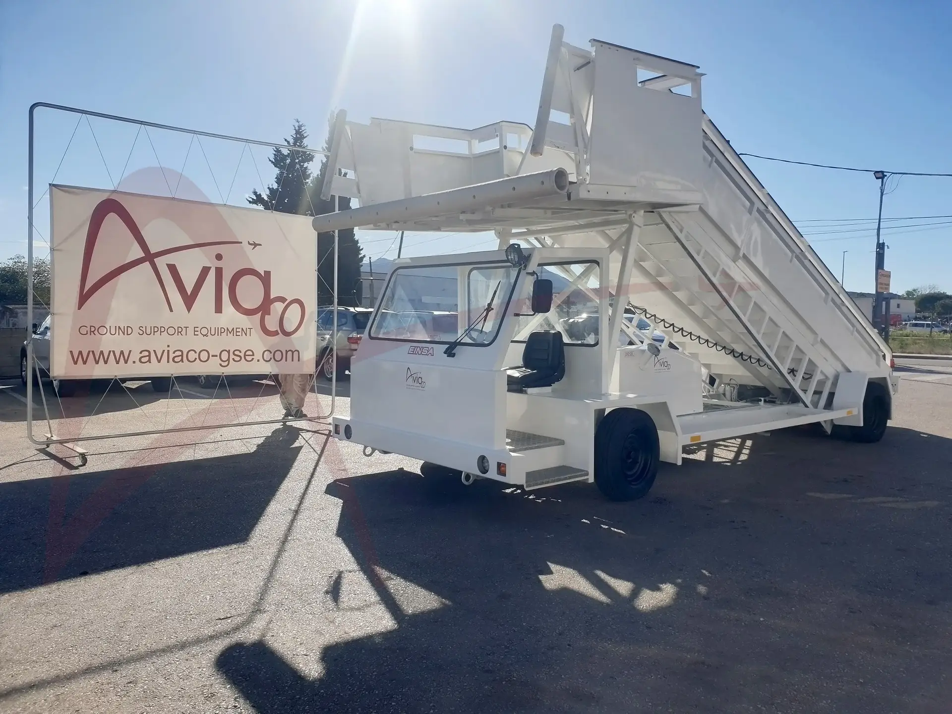 EINSA EDU-WIDE | Passenger Stairs | Aviaco GSE