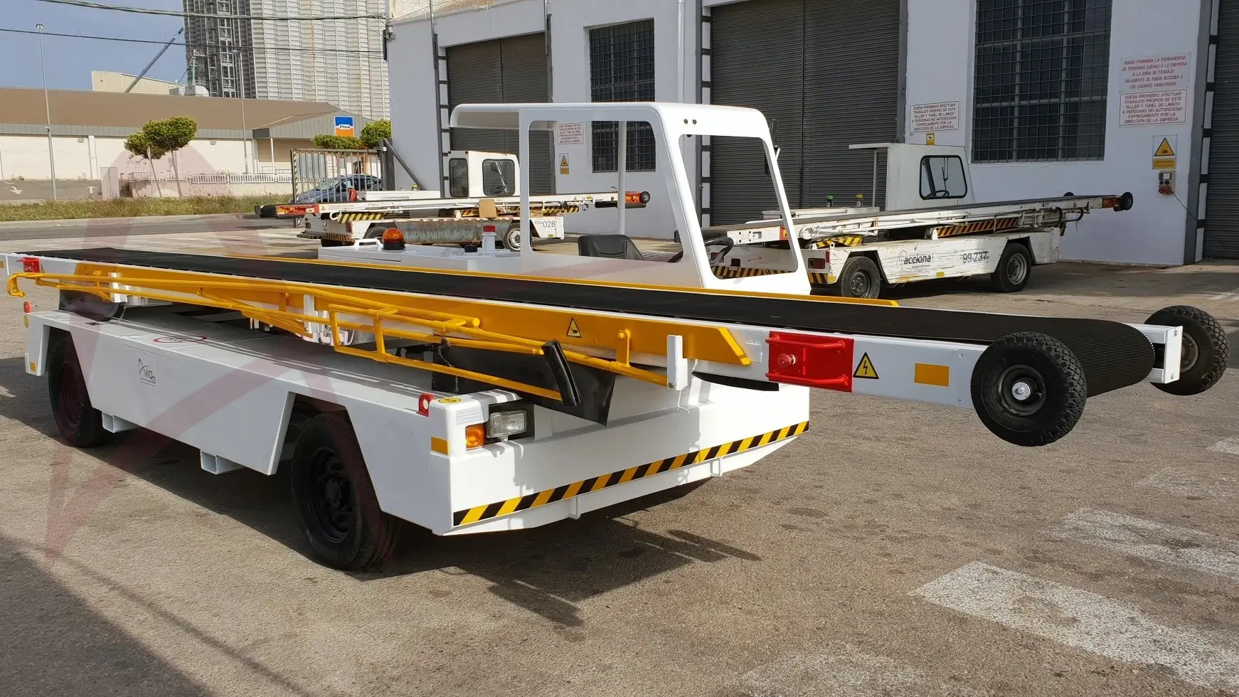 EINSA CDA-14 | Belt Loaders | Aviaco GSE