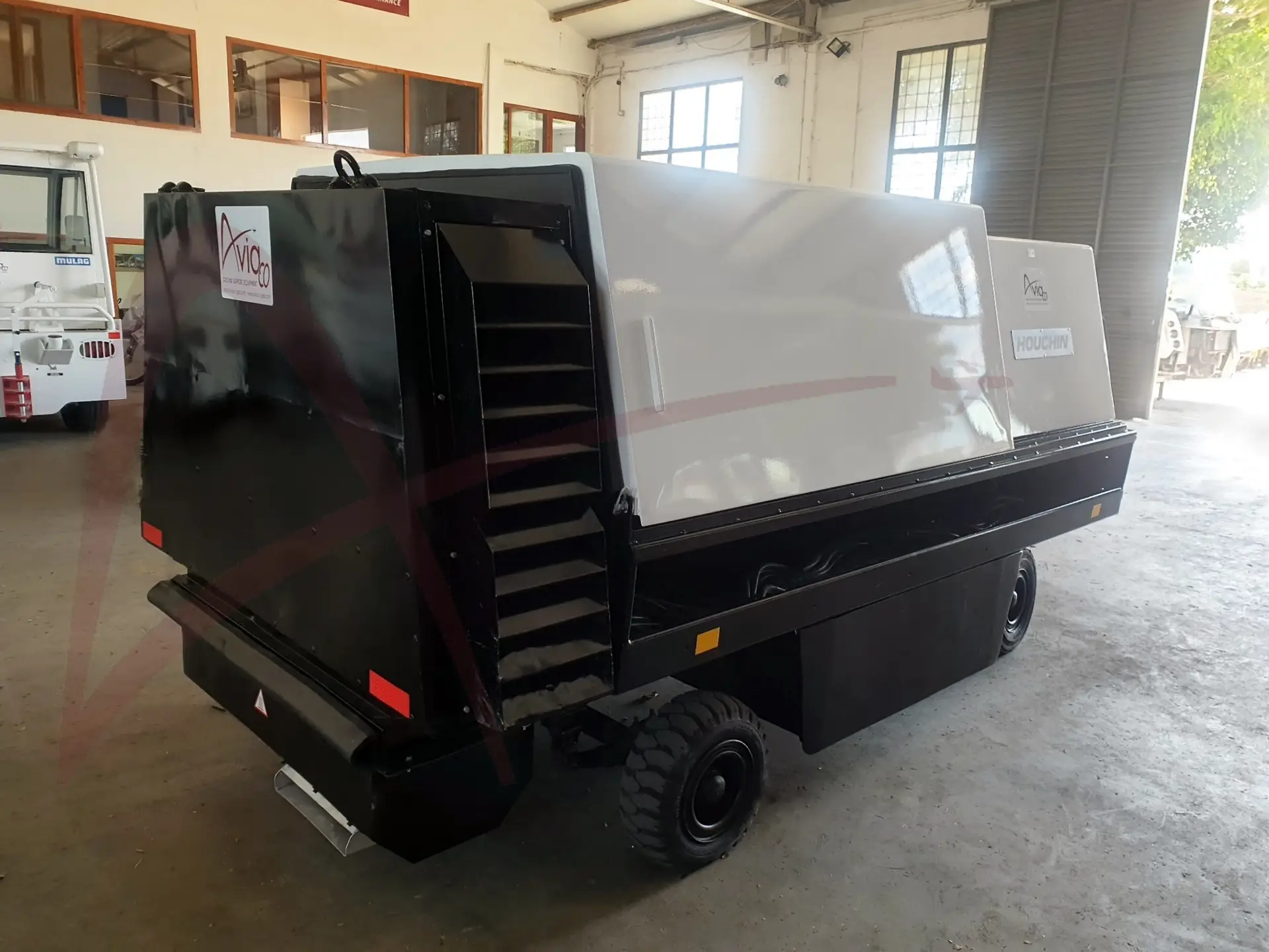 HOUCHIN C690-140 | Ground Power Units (GPU) | Aviaco GSE