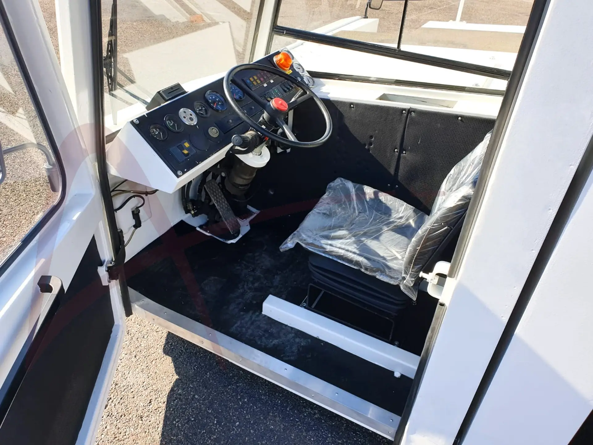 SCHOPF F396 | Pushback Tractors / Tugs | Aviaco GSE