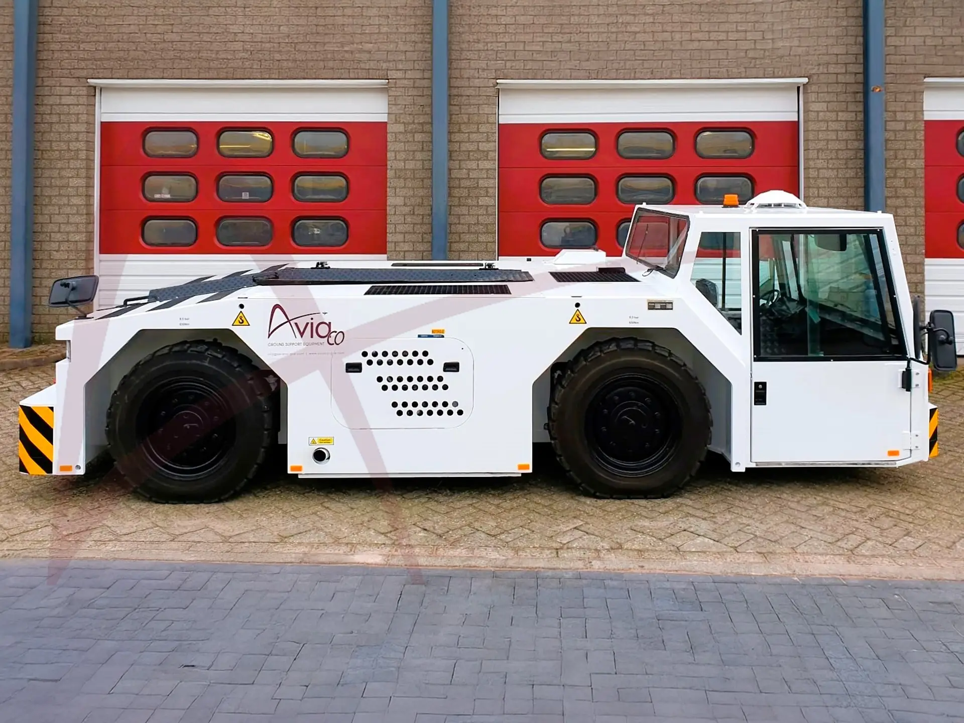 SCHOPF F110 | Pushback Tractors / Tugs | Aviaco GSE